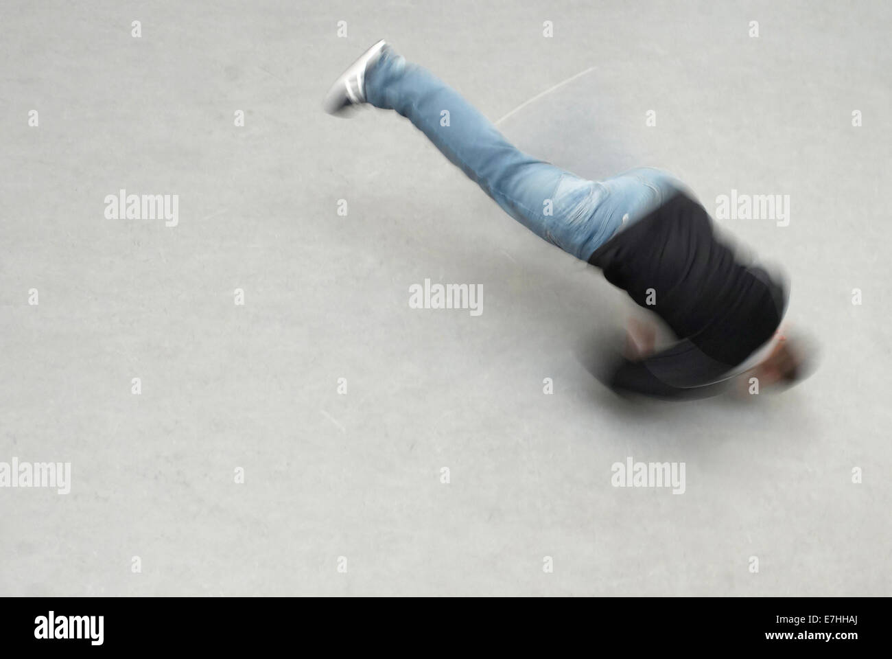 Breakdance spin hi-res stock photography and images - Alamy
