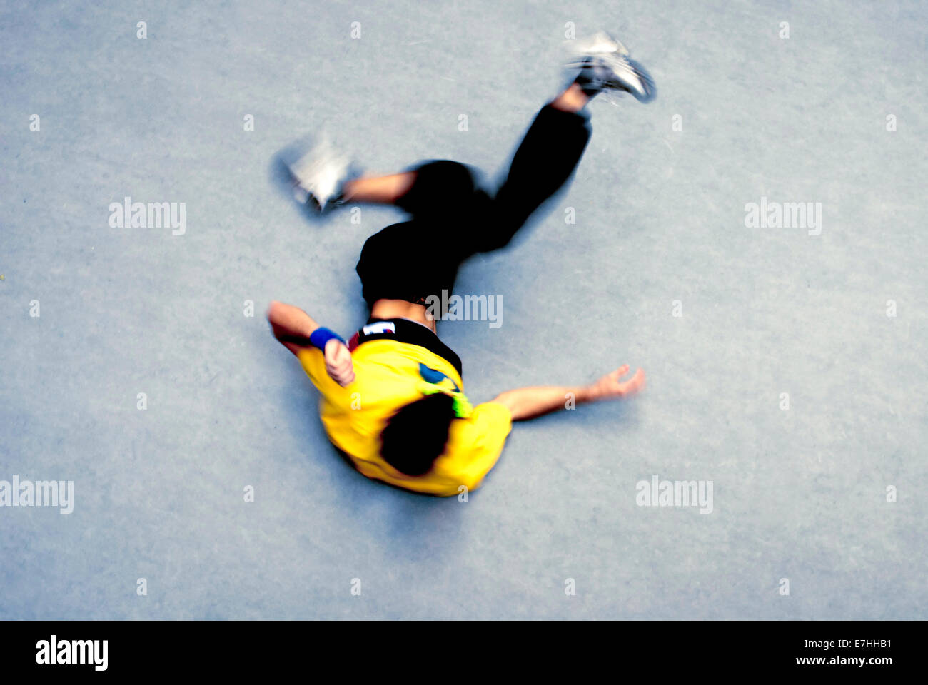 Breakdance spin hi-res stock photography and images - Alamy