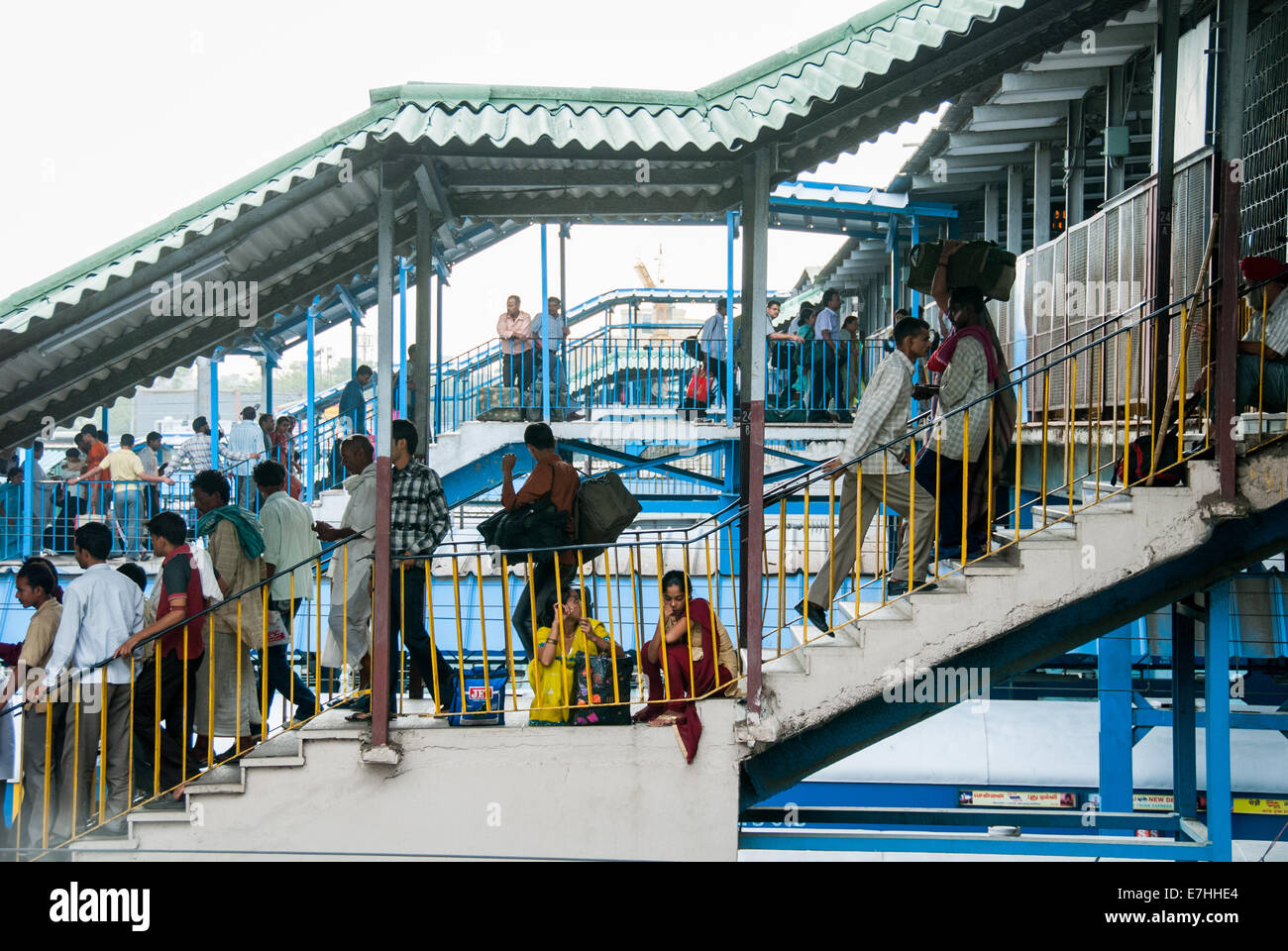 India rush hour hi-res stock photography and images - Alamy