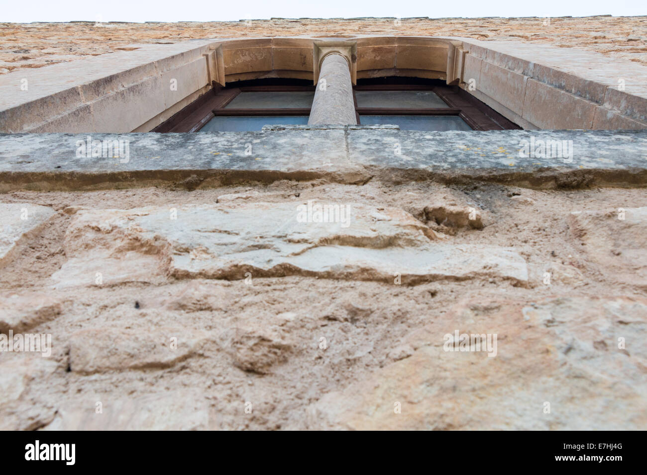 Ancient castle window hi-res stock photography and images - Alamy