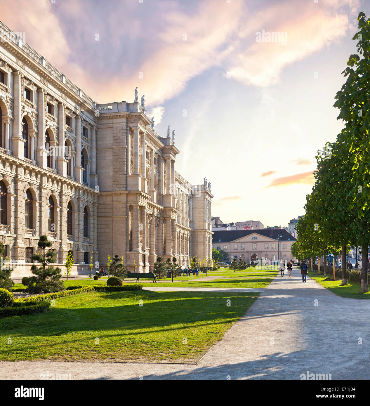 Museum of Art History, also Museum of Fine Arts of Vienna, Austria ...
