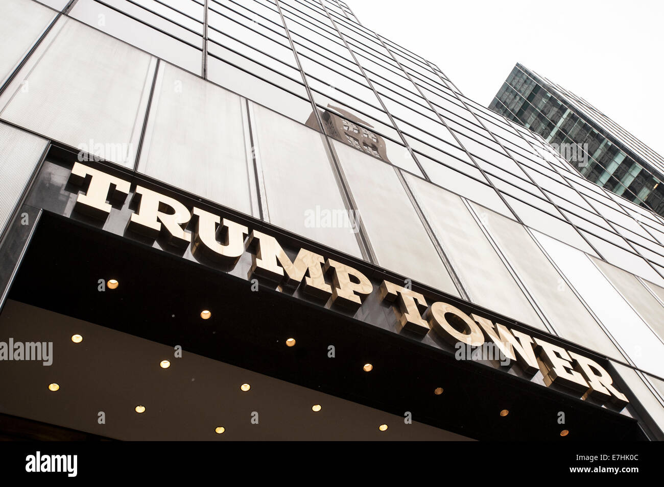 Trump tower hi-res stock photography and images - Alamy