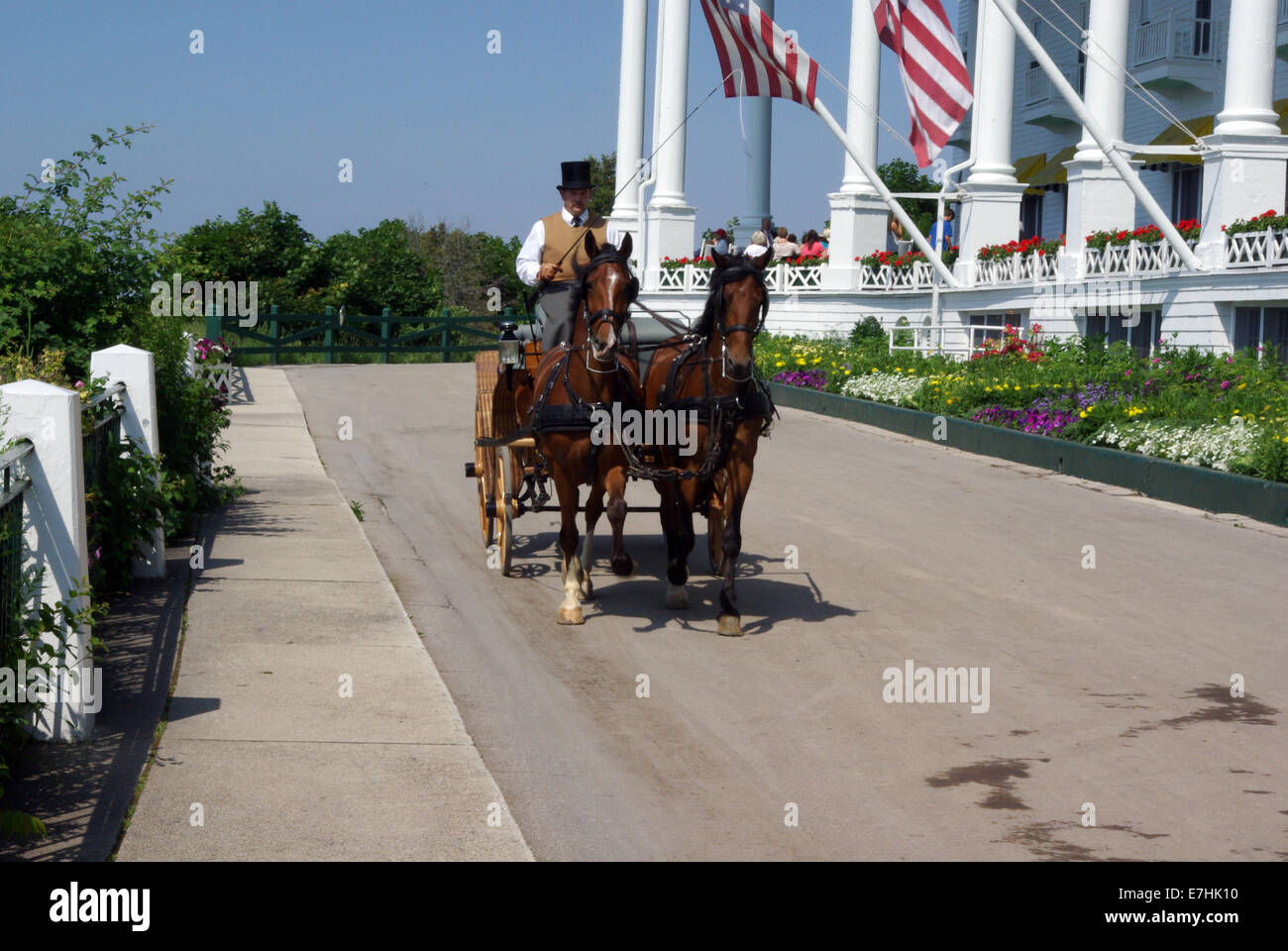 Mackinac island, horse, carriage hi-res stock photography and images ...