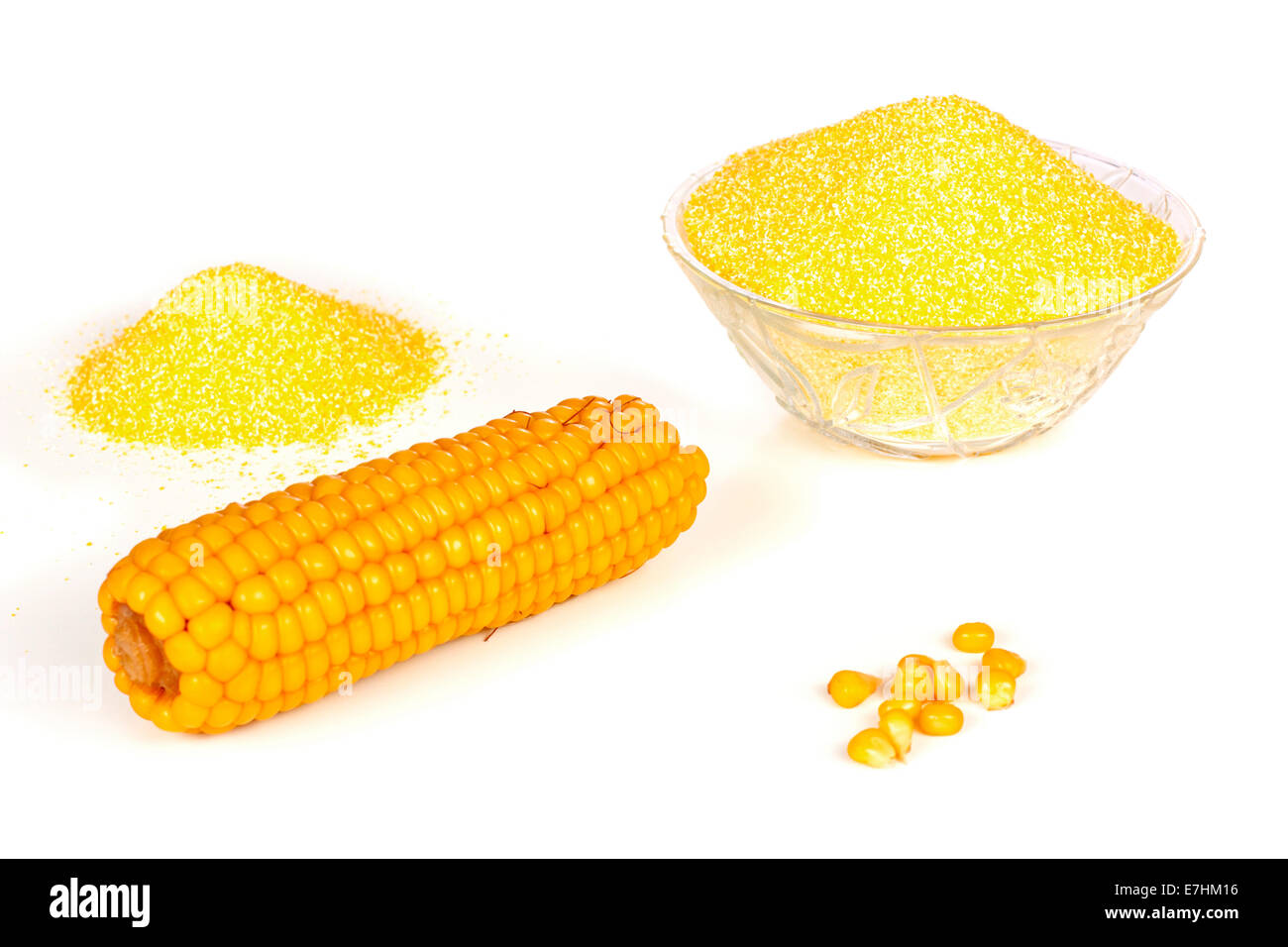 Corn flour in bowl and cob isolated over white background Stock Photo ...