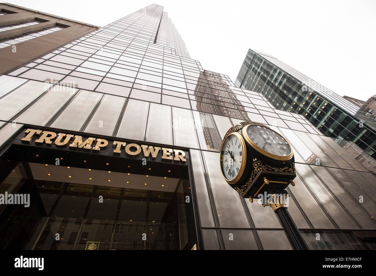 Trump tower hi-res stock photography and images - Alamy