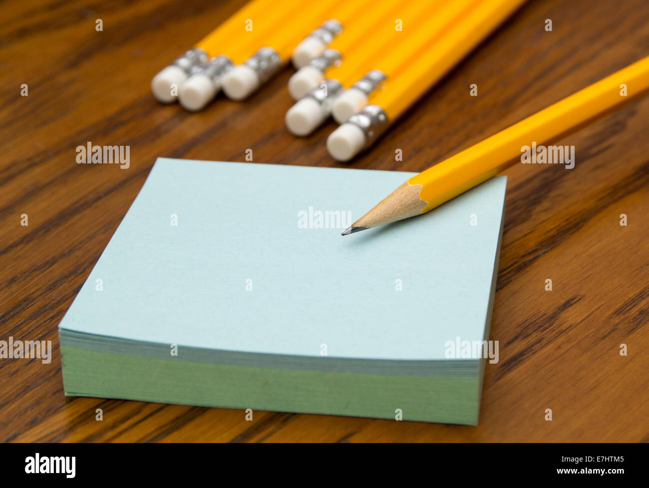 Blank post it notes hi-res stock photography and images - Alamy