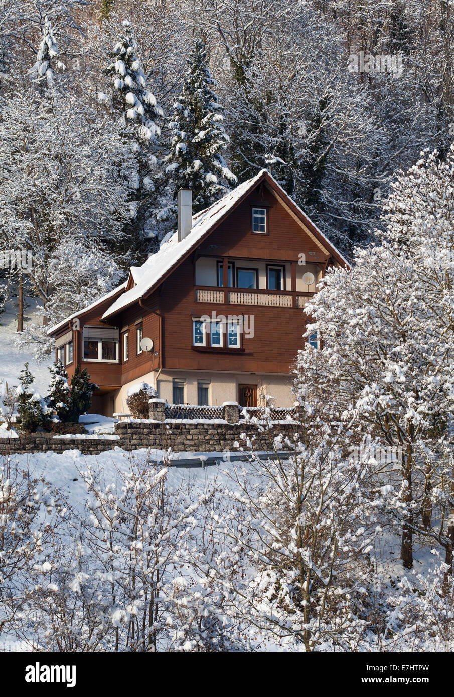 Brown with snow hi-res stock photography and images - Alamy