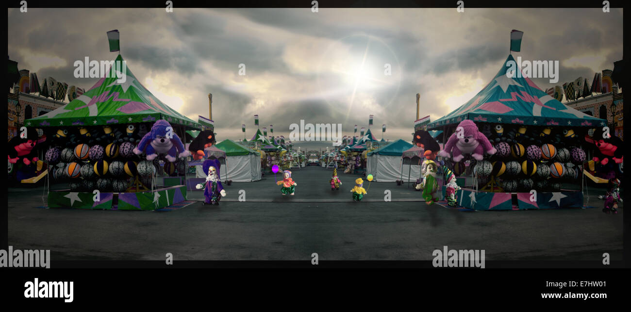 Clowns at fairground hi-res stock photography and images - Alamy
