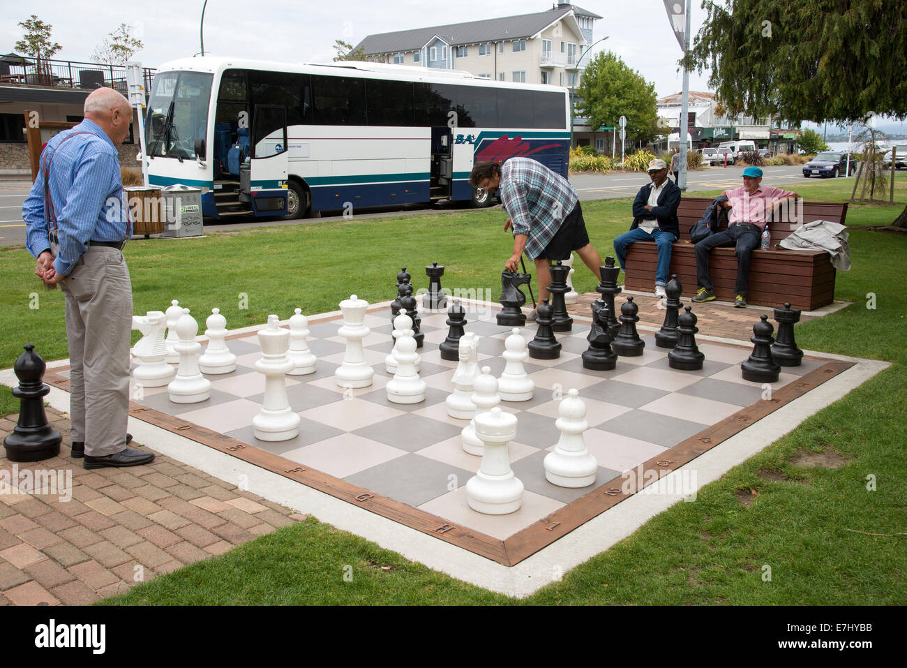 Street chess game hi-res stock photography and images - Alamy