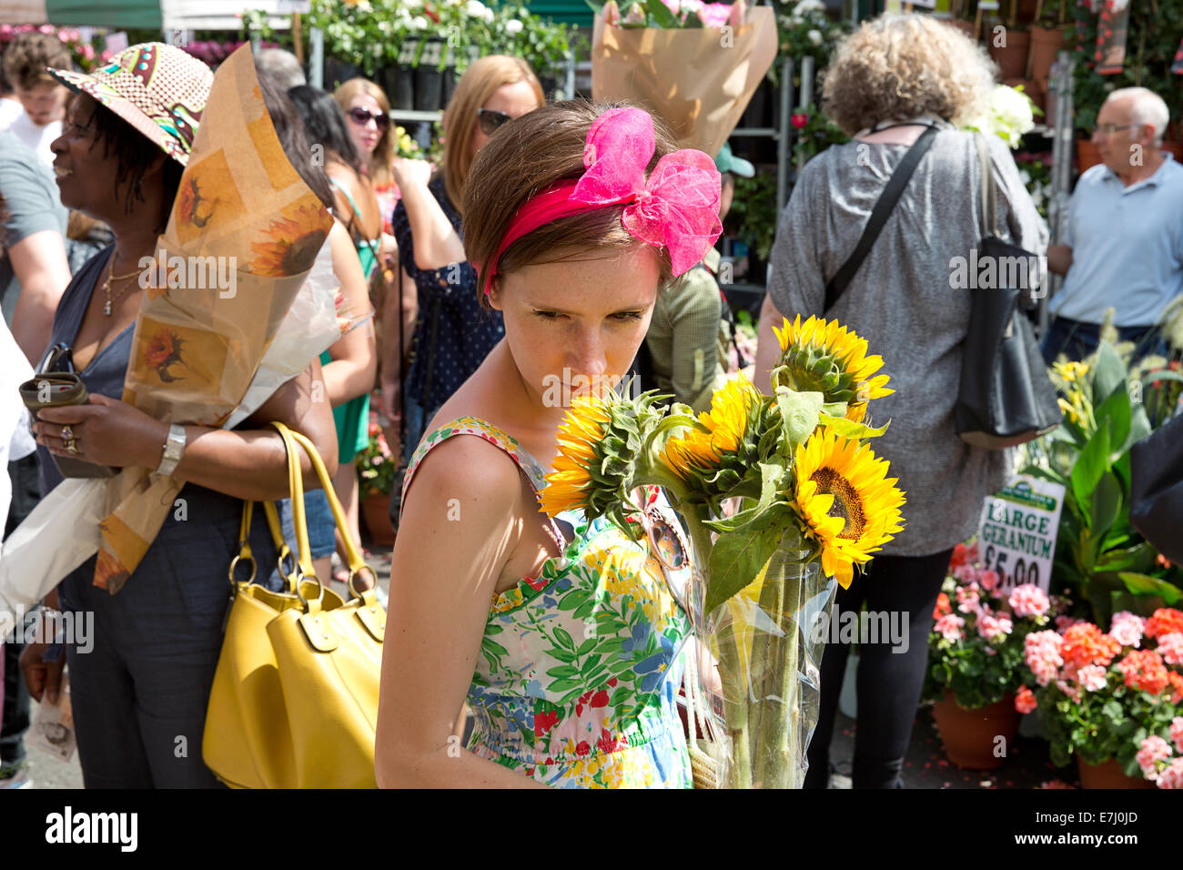 Columbia Road Flower market in London Stock Photo - Alamy