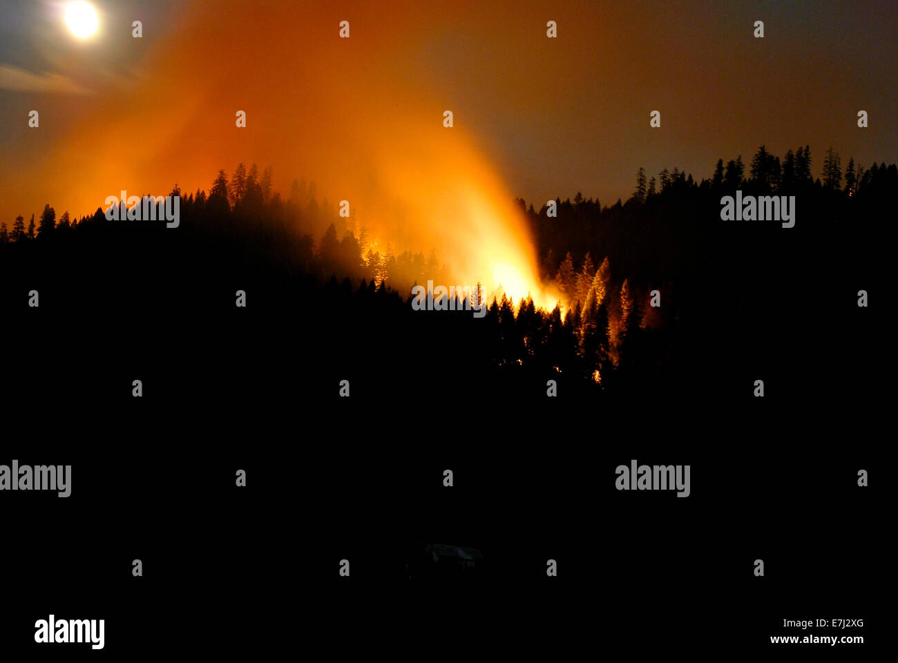 Happy camp complex fire hi-res stock photography and images - Alamy