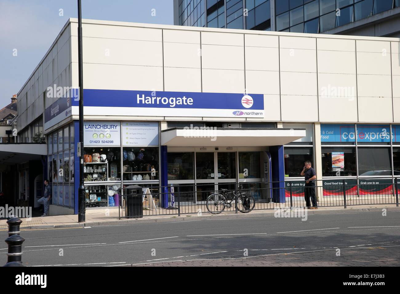 Harrogate Shops and People Stock Photo - Alamy