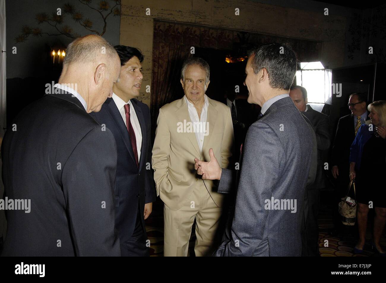 Los Angeles, CA, USA. 18th Sep, 2014. Gov. Jerry Brown, Warren Beatty ...