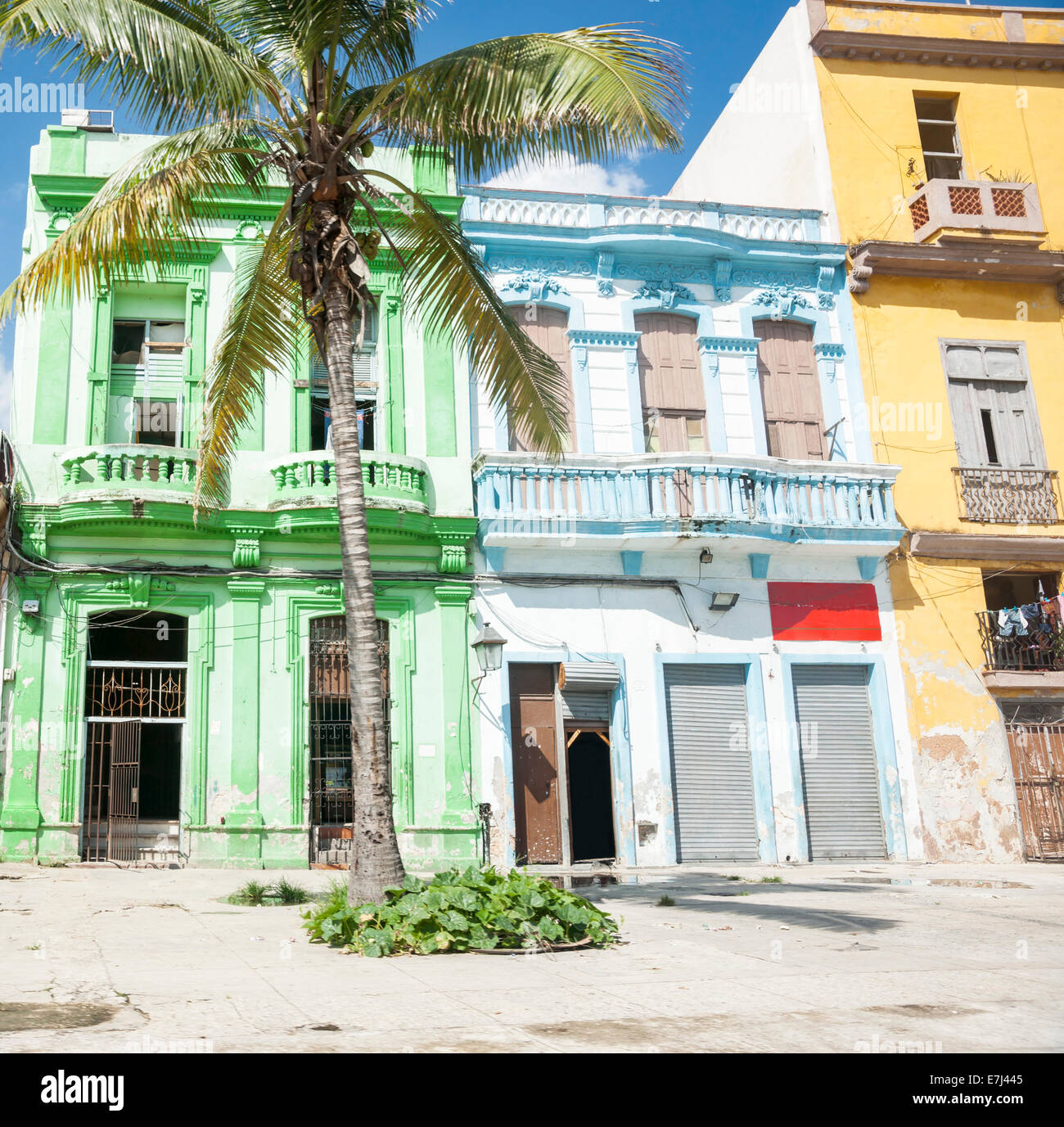 Caribbean house in pastel colors hi-res stock photography and images ...