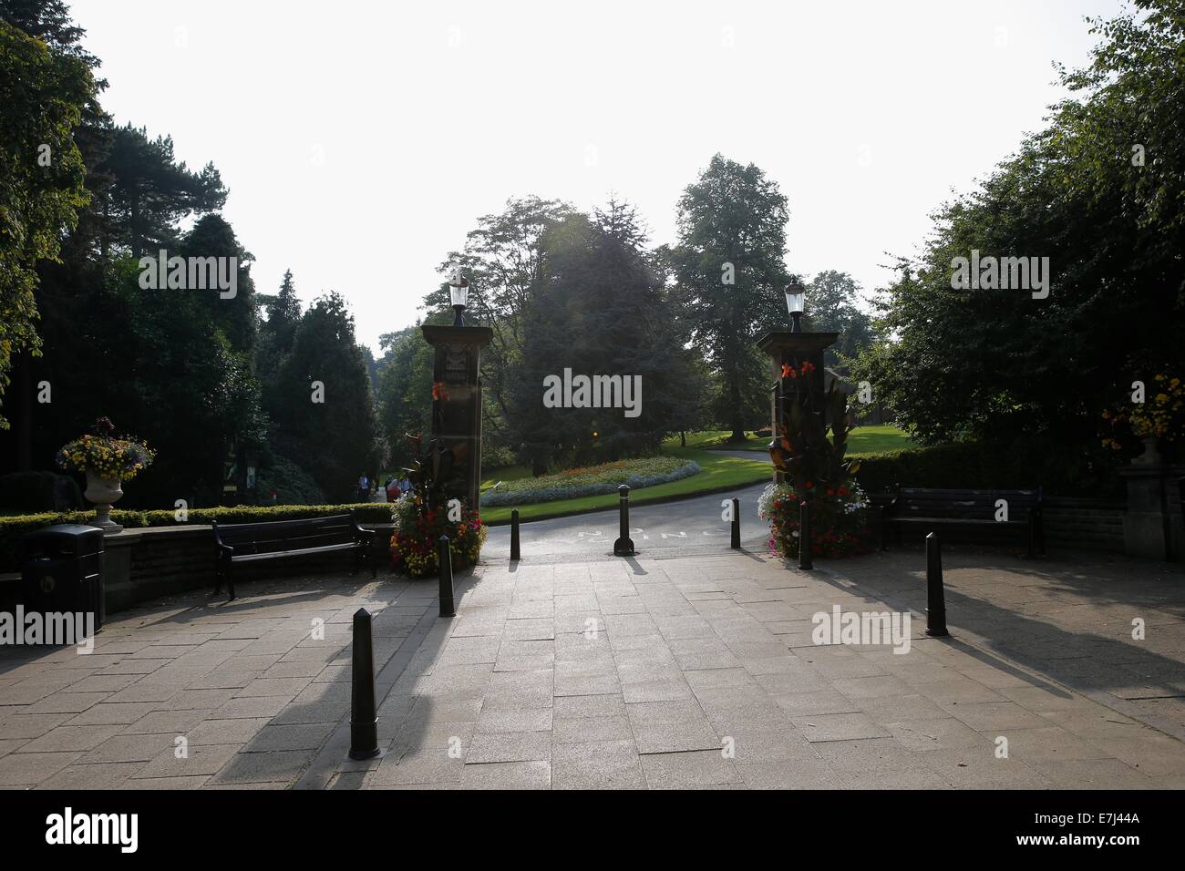 Harrogate Street Scene Stock Photo - Alamy