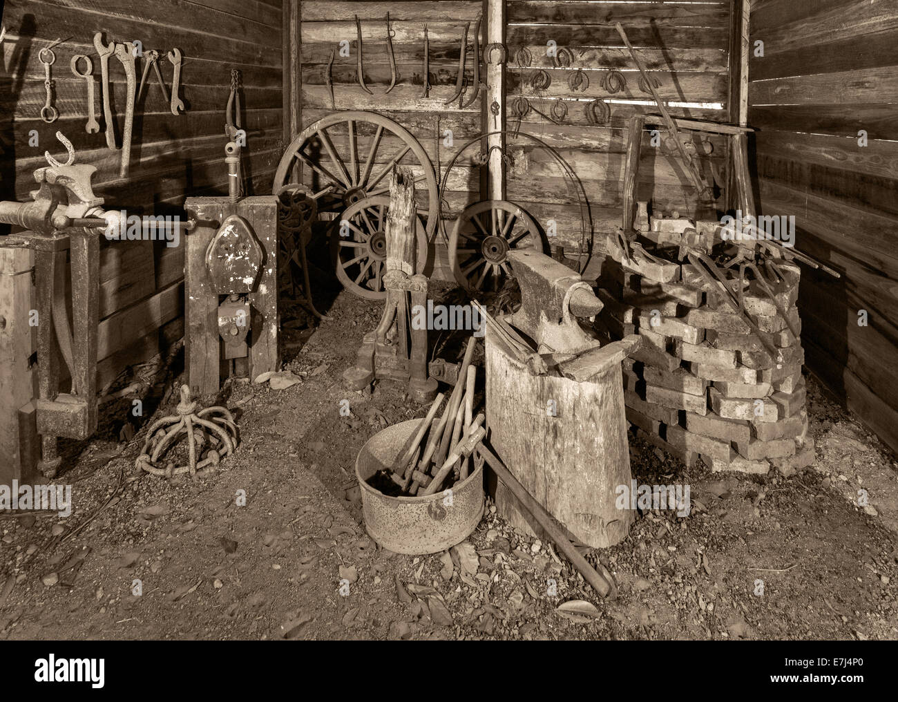 Old blacksmith hi-res stock photography and images - Alamy