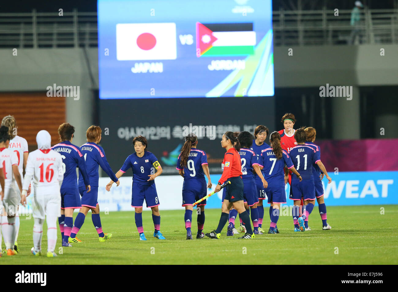 Incheon, South Korea. 18th Sep, 2014. Japan Women's team group (JPN ...