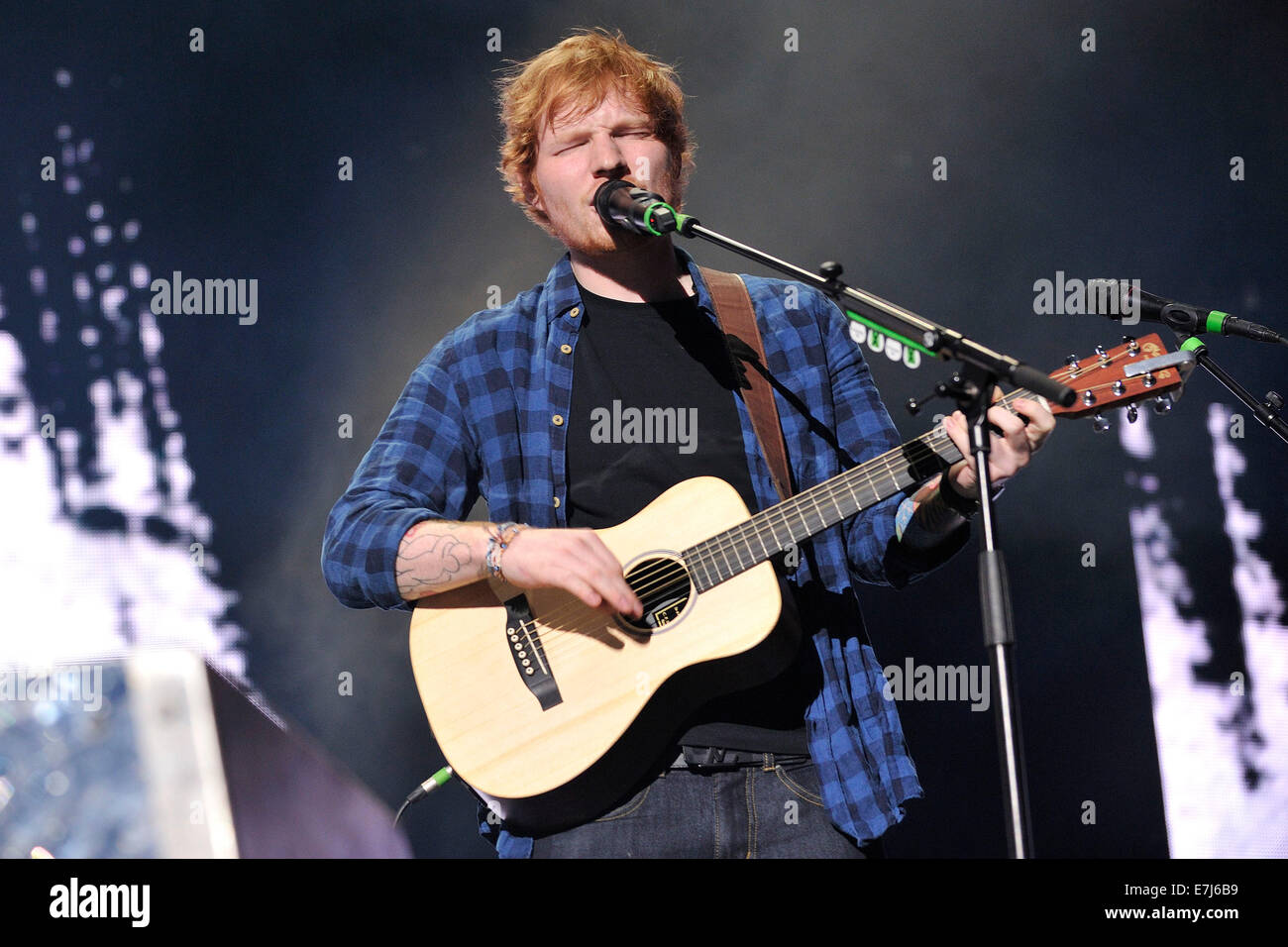 Toronto, Canada. 18th September 2014. British singer Ed Sheeran ...