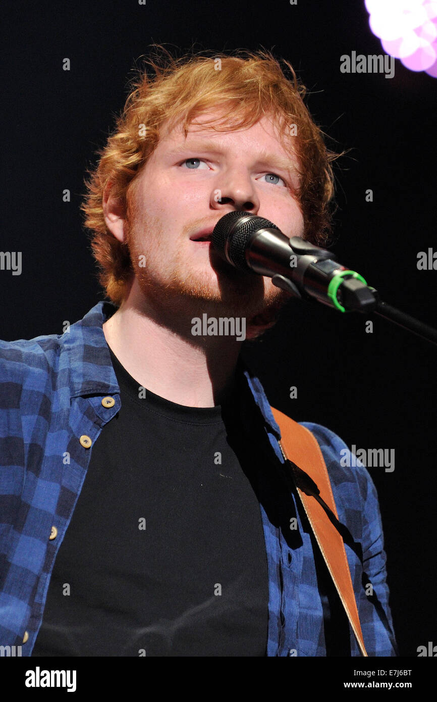 Singer ed sheeran hi-res stock photography and images - Alamy