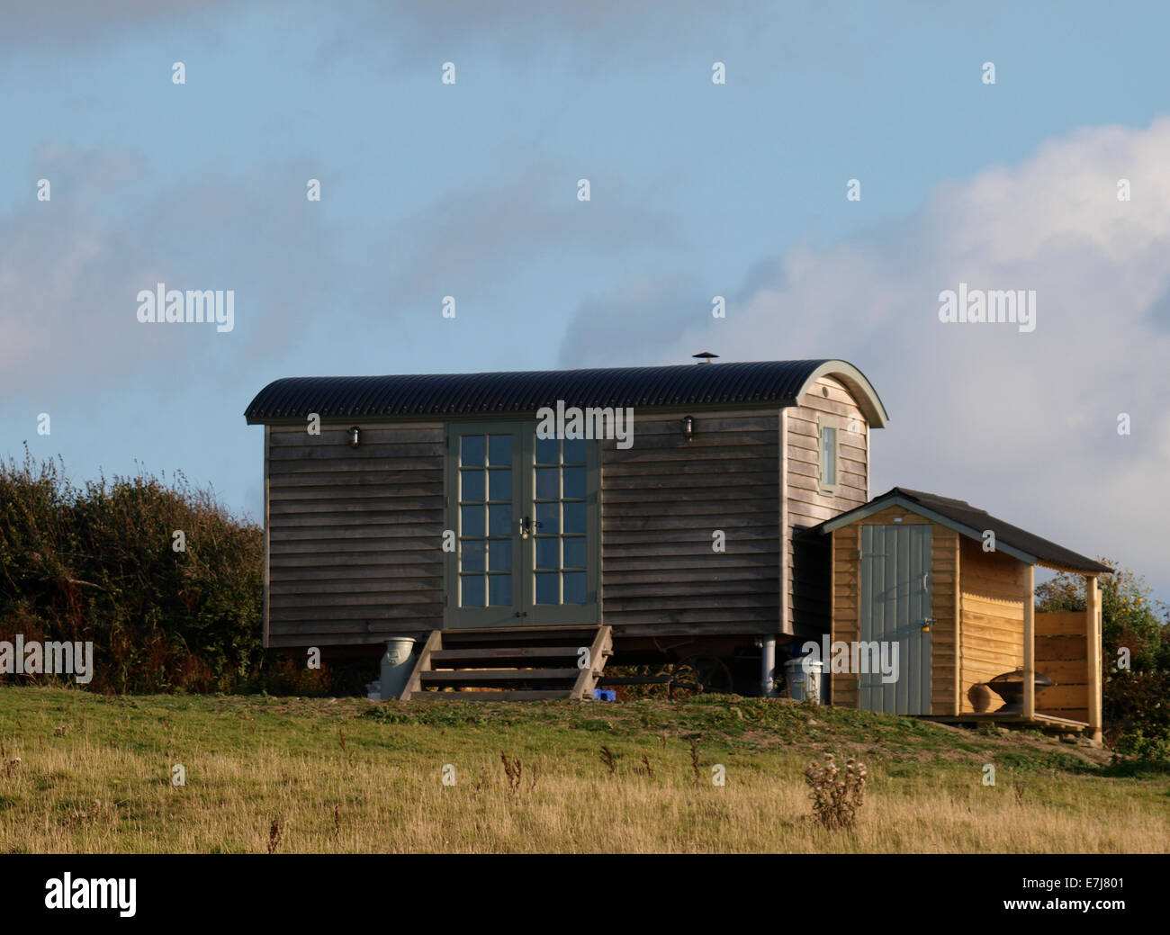 Sheep hut hi-res stock photography and images - Alamy