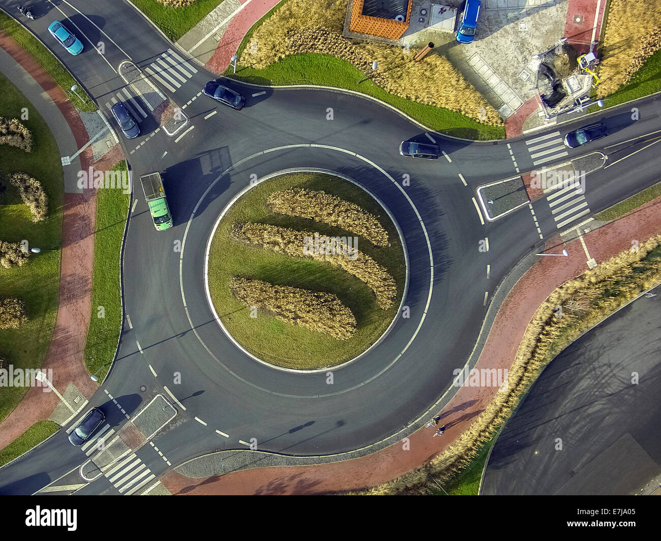 Vehicles Roundabout High Resolution Stock Photography and Images - Alamy