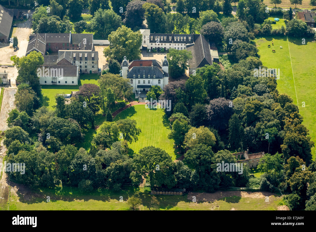 Aerial view, Schloss Lauersfort castle, Kapellen, Moers, Ruhr district ...