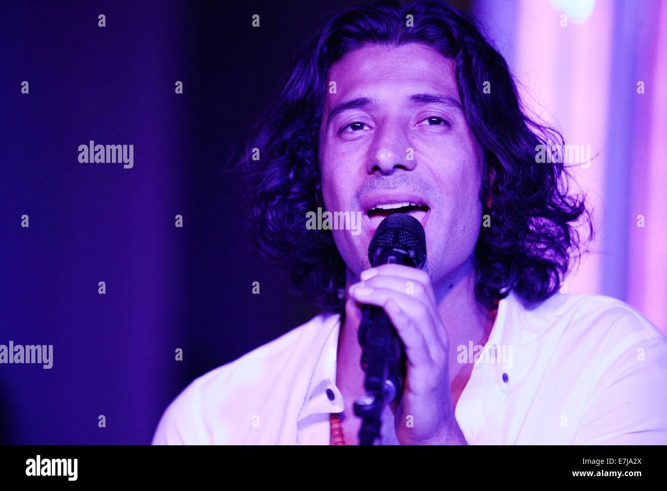 Magic The Band Lead Singer