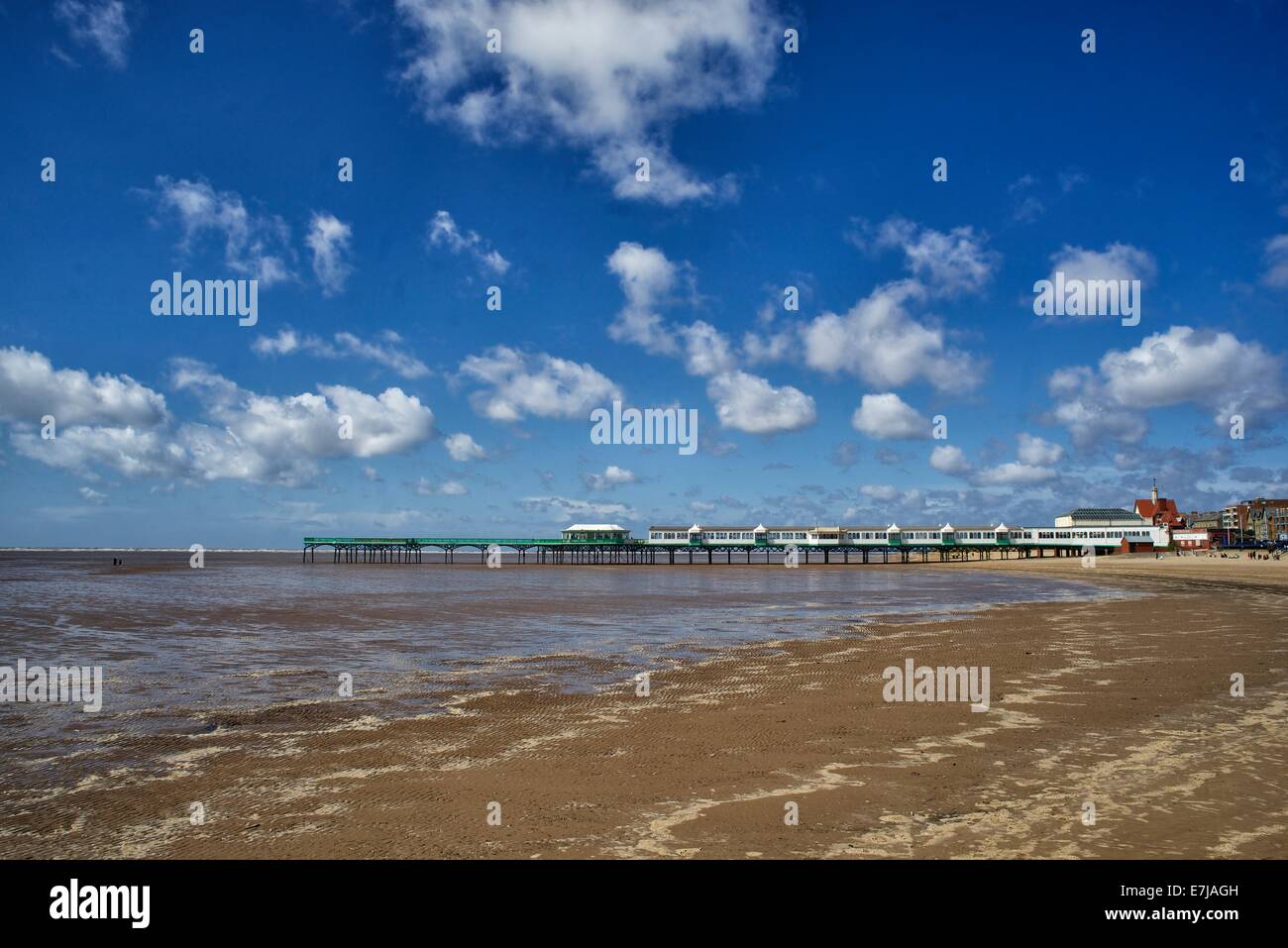 St annes on sea beach hi-res stock photography and images - Alamy