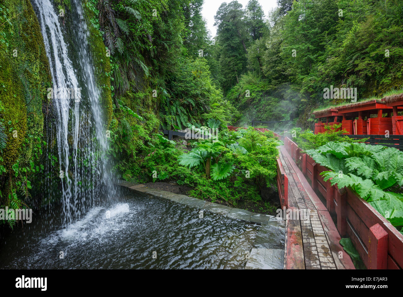 Termas geometricas hi-res stock photography and images - Alamy