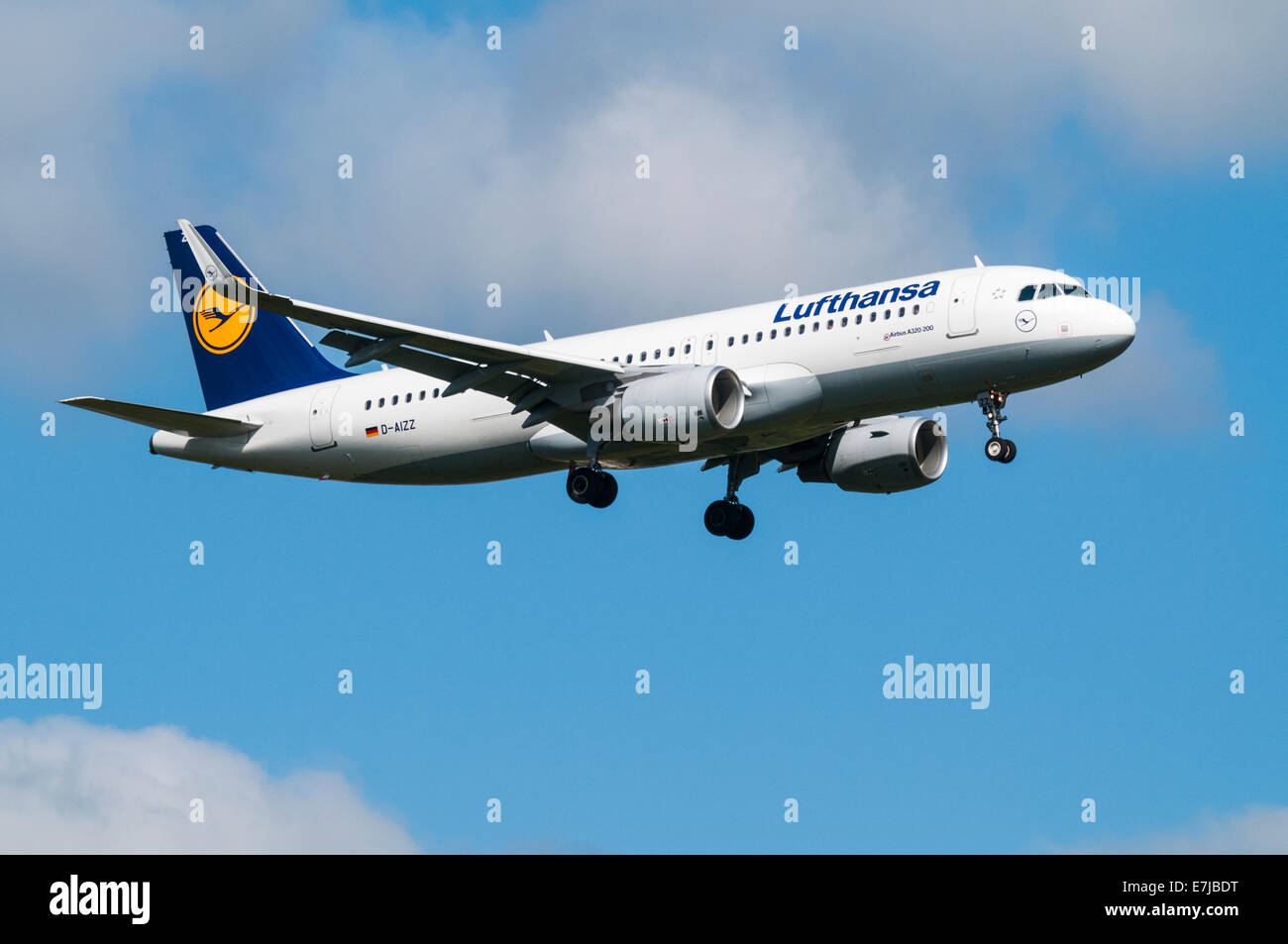 Airbus A320 Landing Gear High Resolution Stock Photography and Images ...