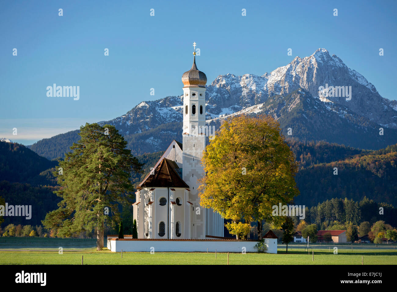 Autumnal St. Coloman Church, near Füssen, Ostallgäu, Bavaria, Germany ...