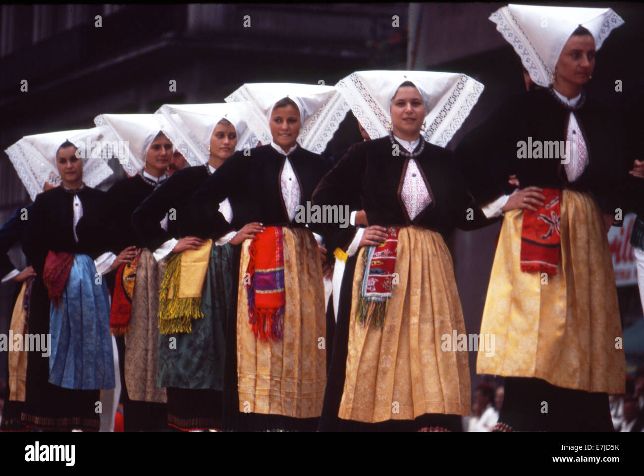 Croatia people folk festival hi-res stock photography and images - Alamy