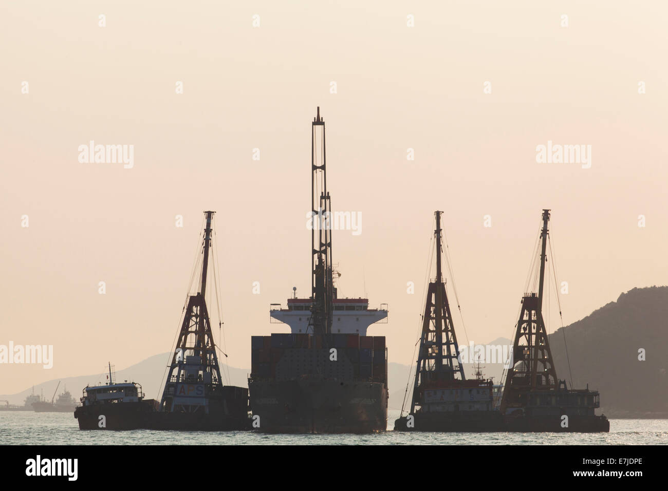 Lighter ship hi-res stock photography and images - Alamy