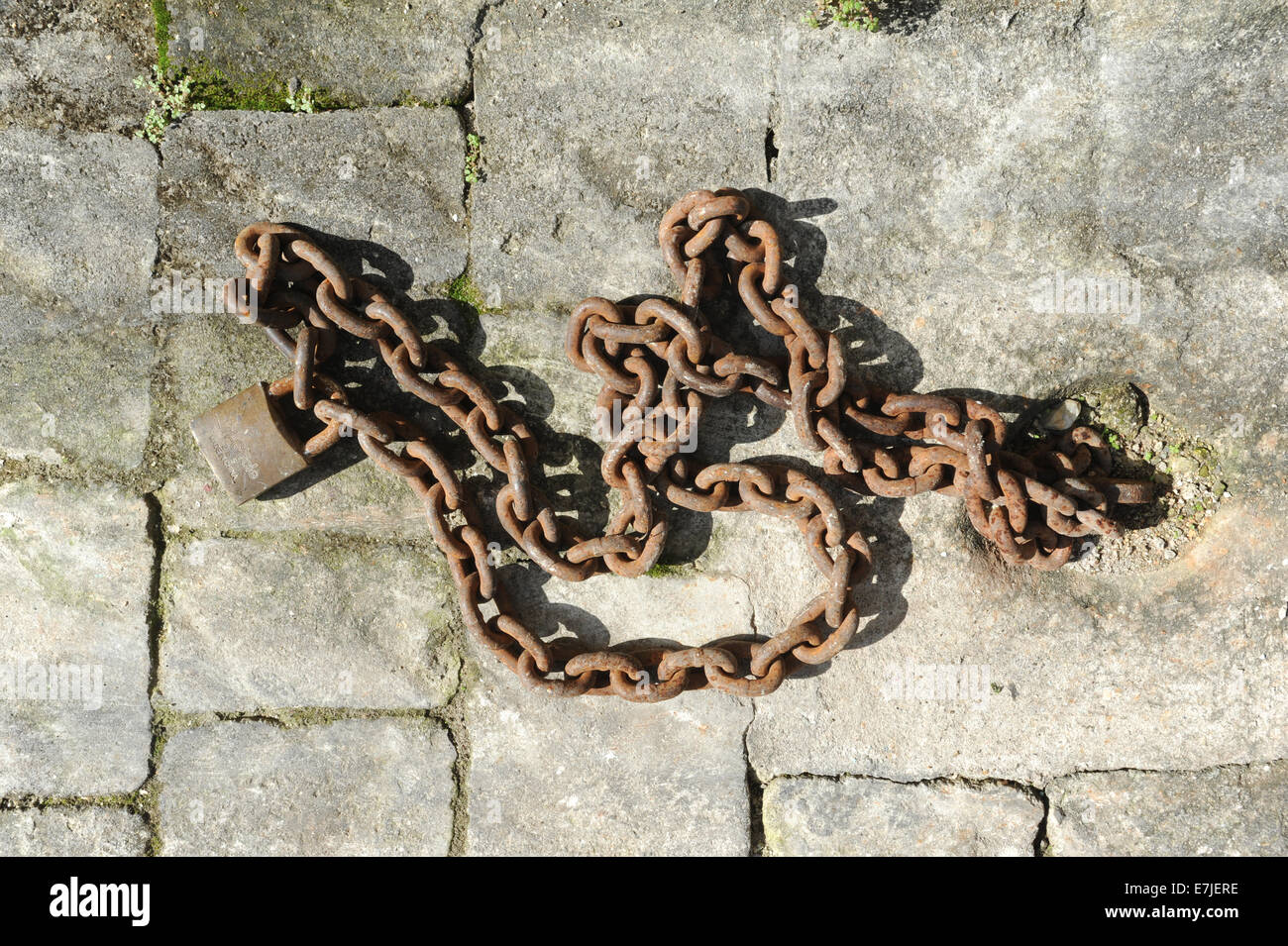 background, chain, old, padlock, rusty, stone, texture Stock Photo - Alamy