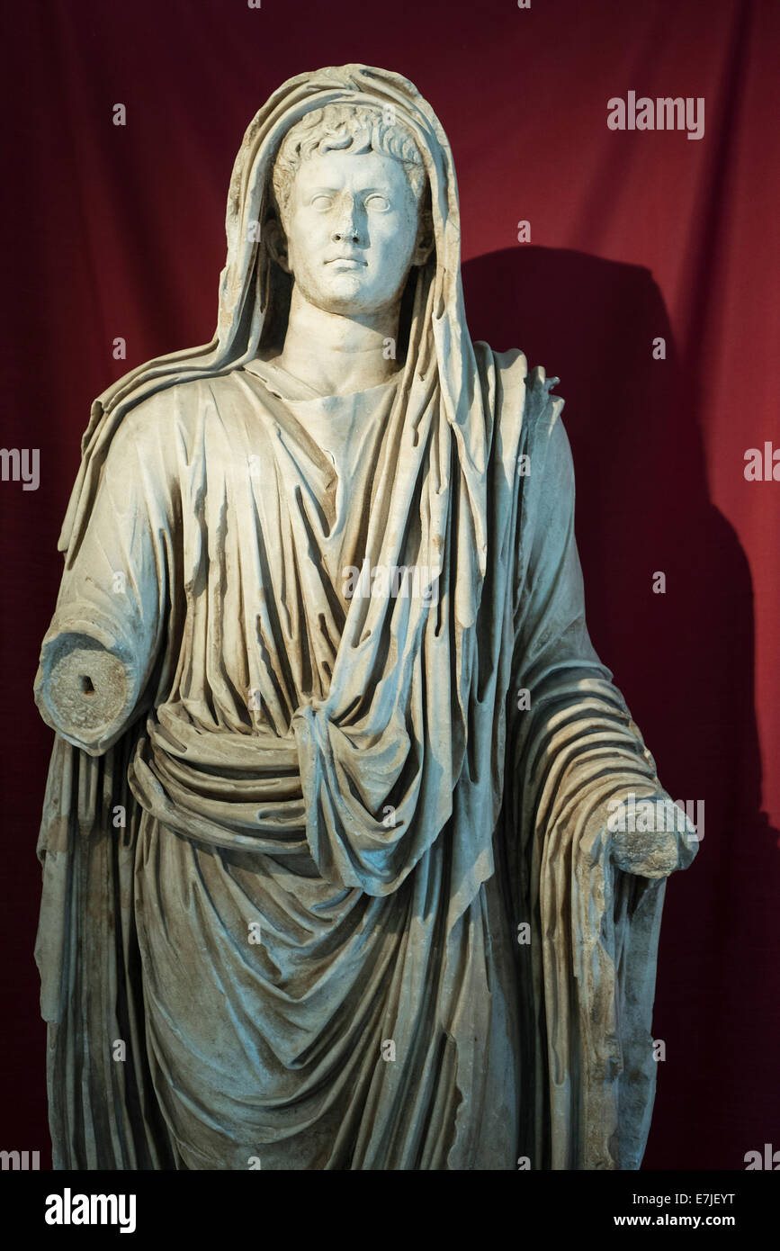 a marble roman statue Stock Photo - Alamy