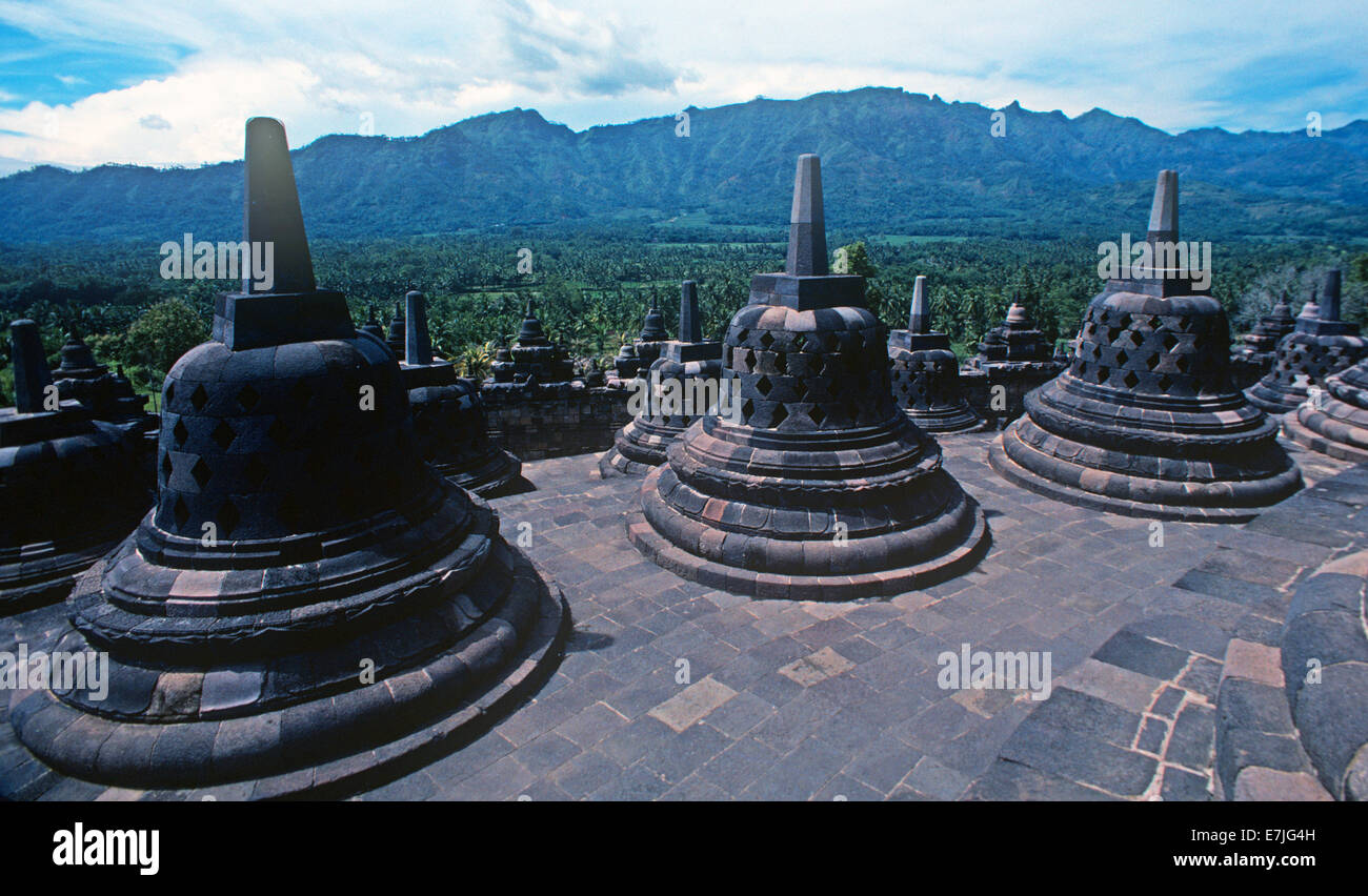 Temple of Borbudur near Jogyakarta, Java, Indonesia Stock Photo - Alamy