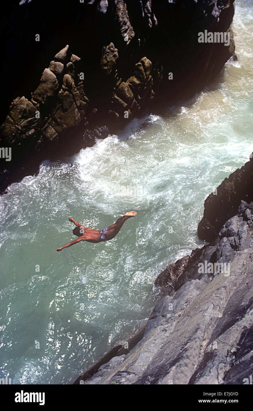 Cliff Diver, Acapulco, Mexico Stock Photo - Alamy