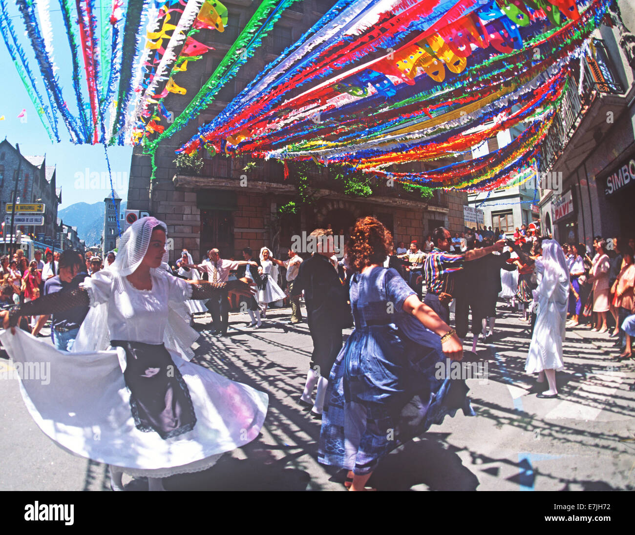 Folkloric hi-res stock photography and images - Alamy