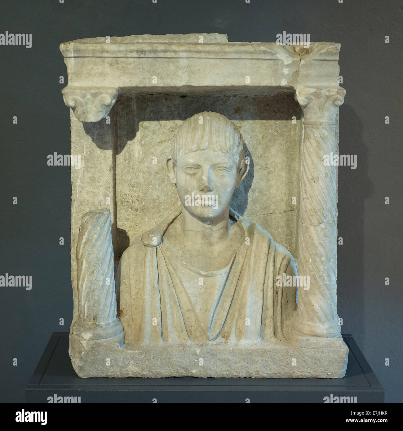 Sculpture stone marble roman hi-res stock photography and images - Alamy