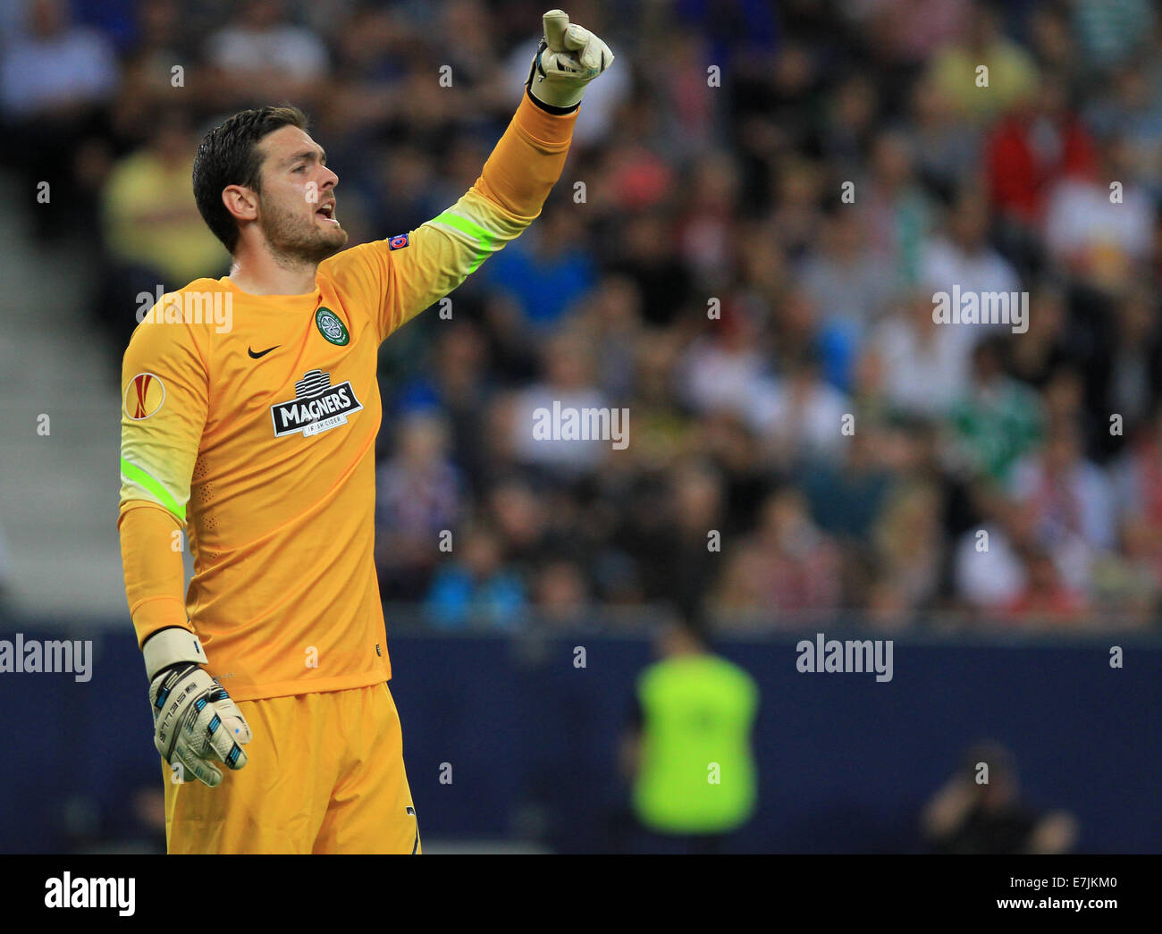 Salzburg, Austria. 18th Sep, 2014.Celtic's goalkeeper Craig Gordon ...