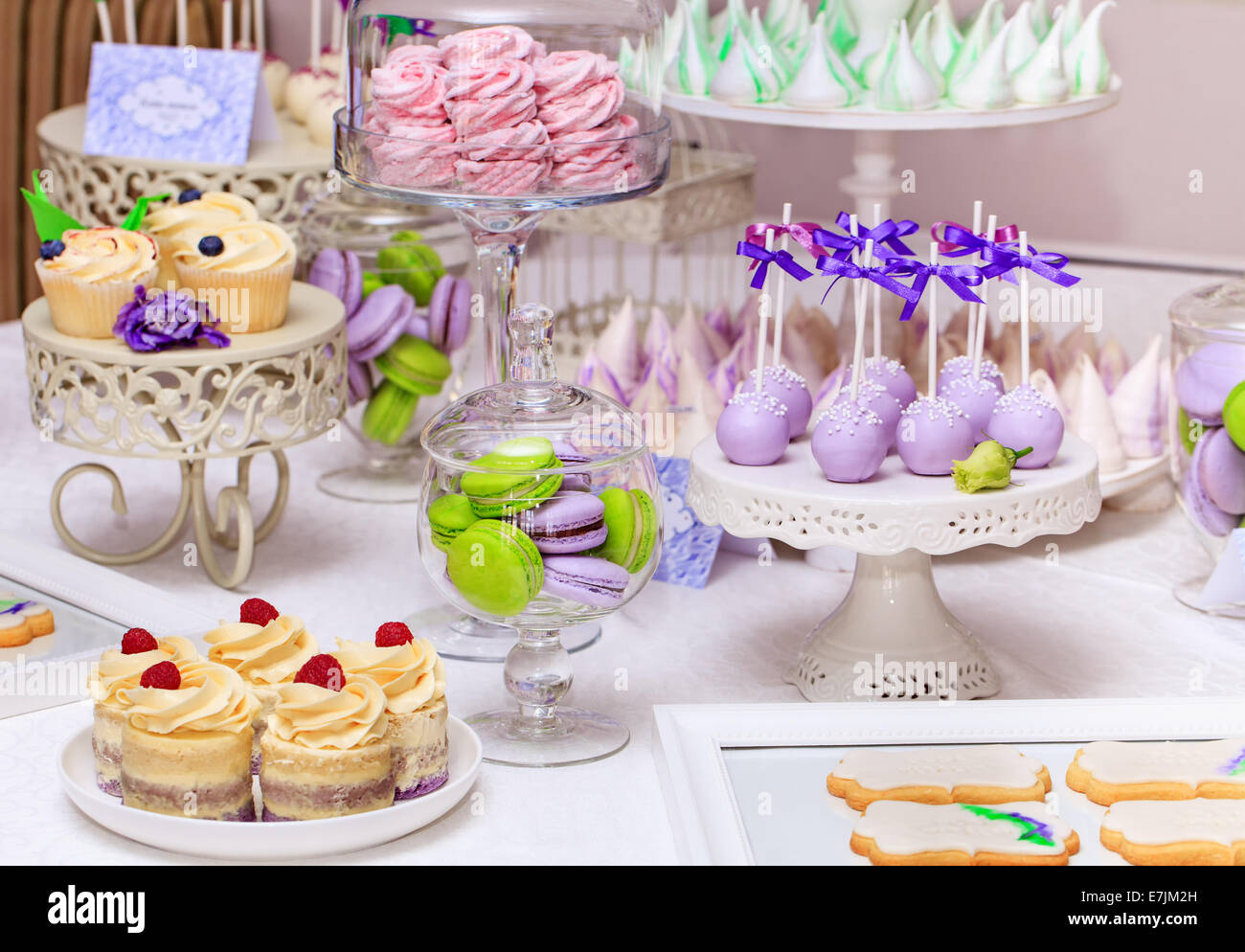 Buffet sweet bar hi-res stock photography and images - Alamy