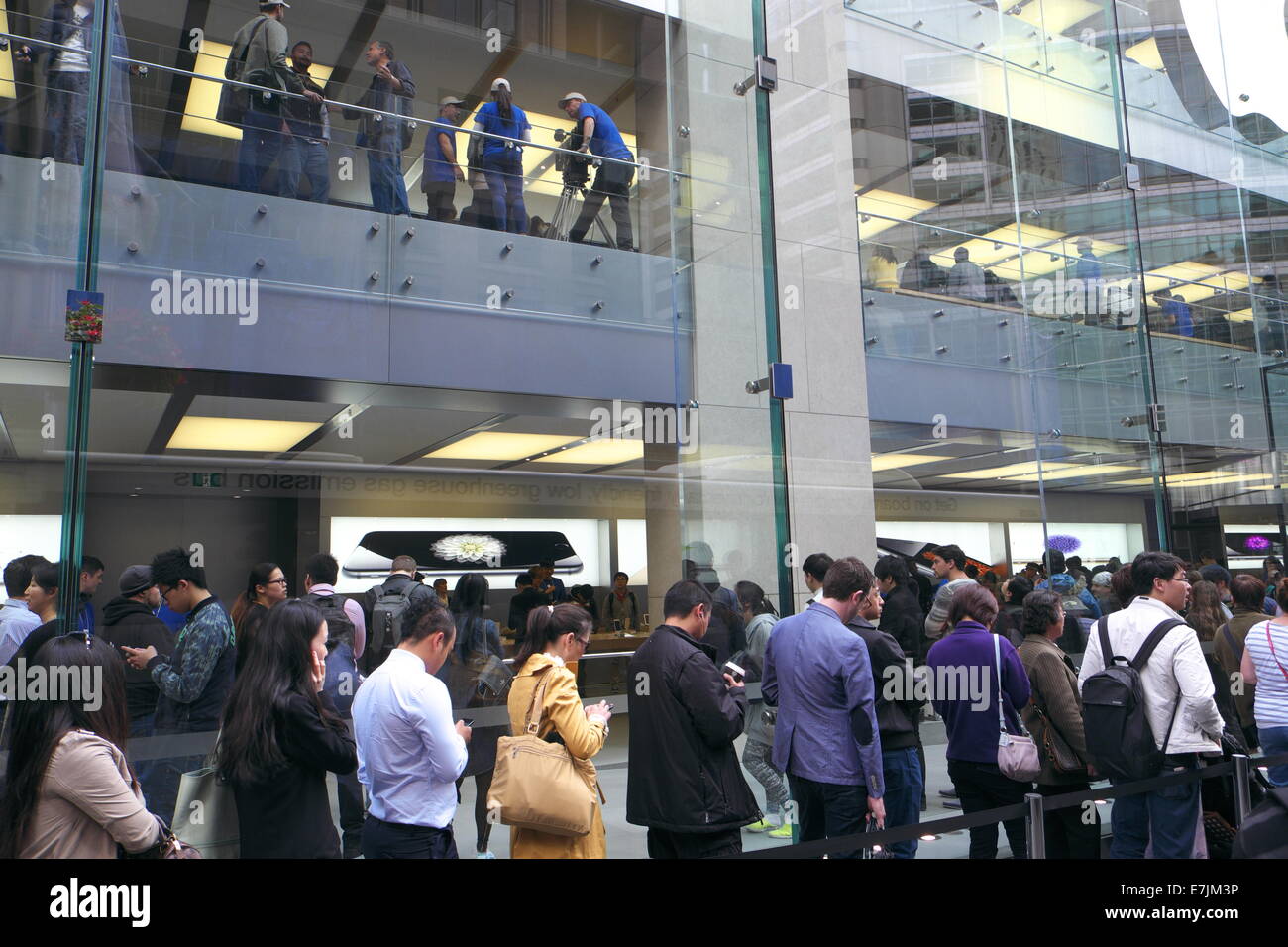 Sydney, Australia. 19th September, 2014. Apple customers queue to buy ...