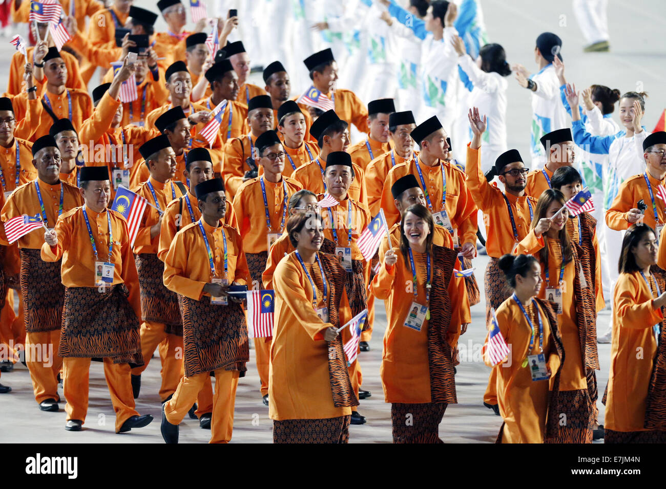 Incheon, South Korea. 19th Sep, 2014. The delegation of Malaysia enters ...