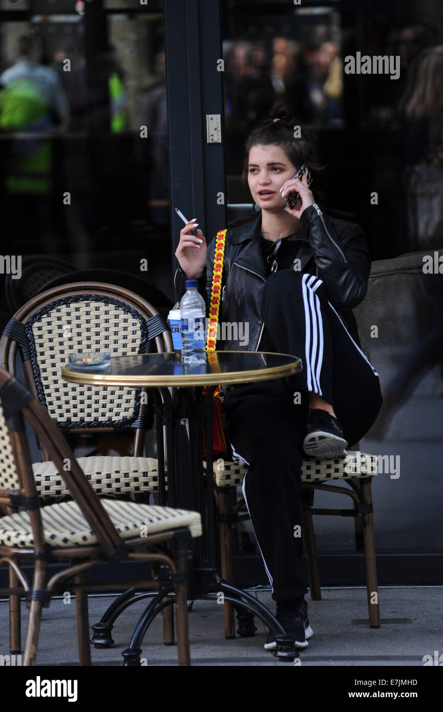Paparazzi smoke smoking cigarette hi-res stock photography and images ...