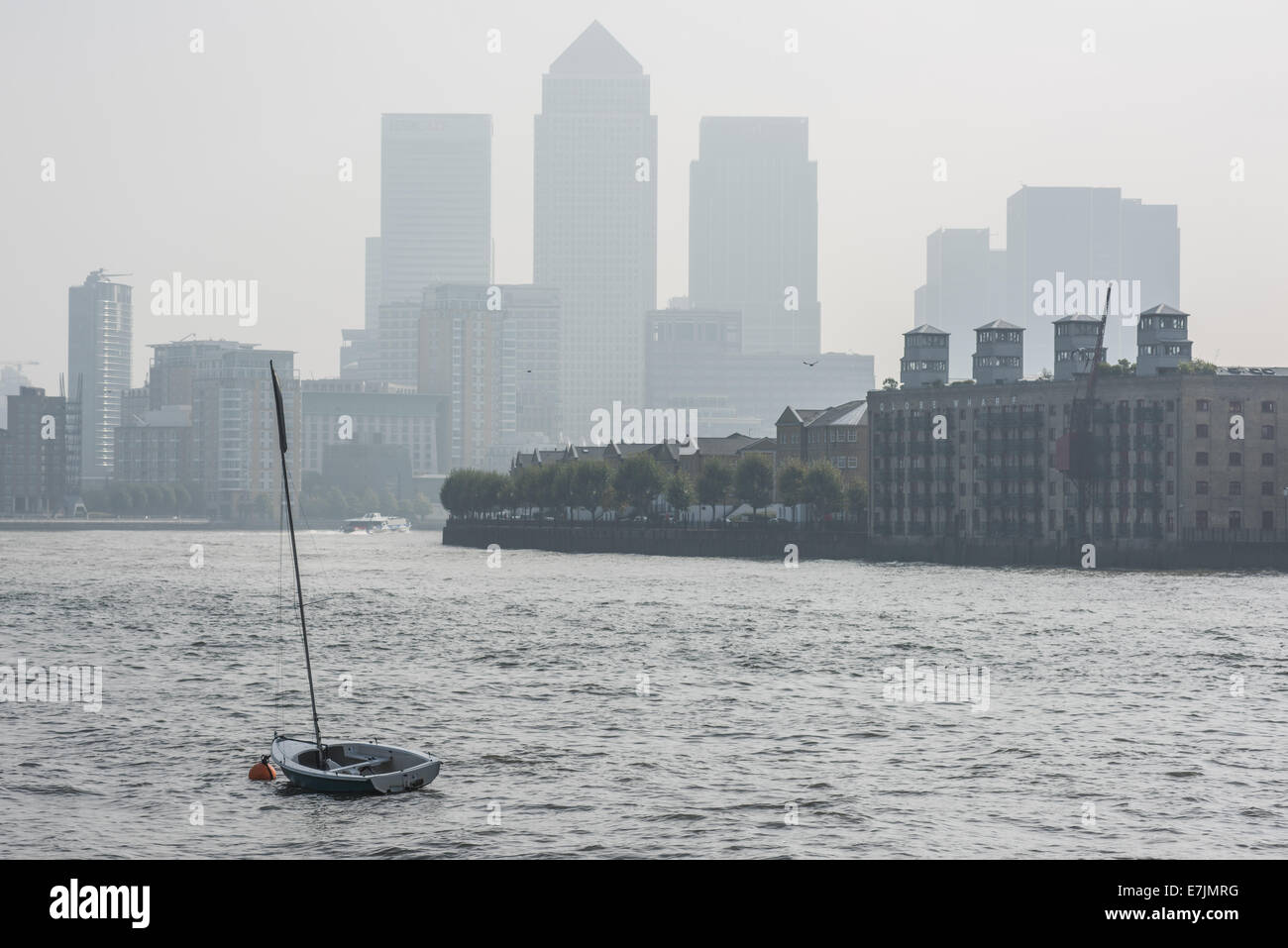 Haze london hi-res stock photography and images - Alamy