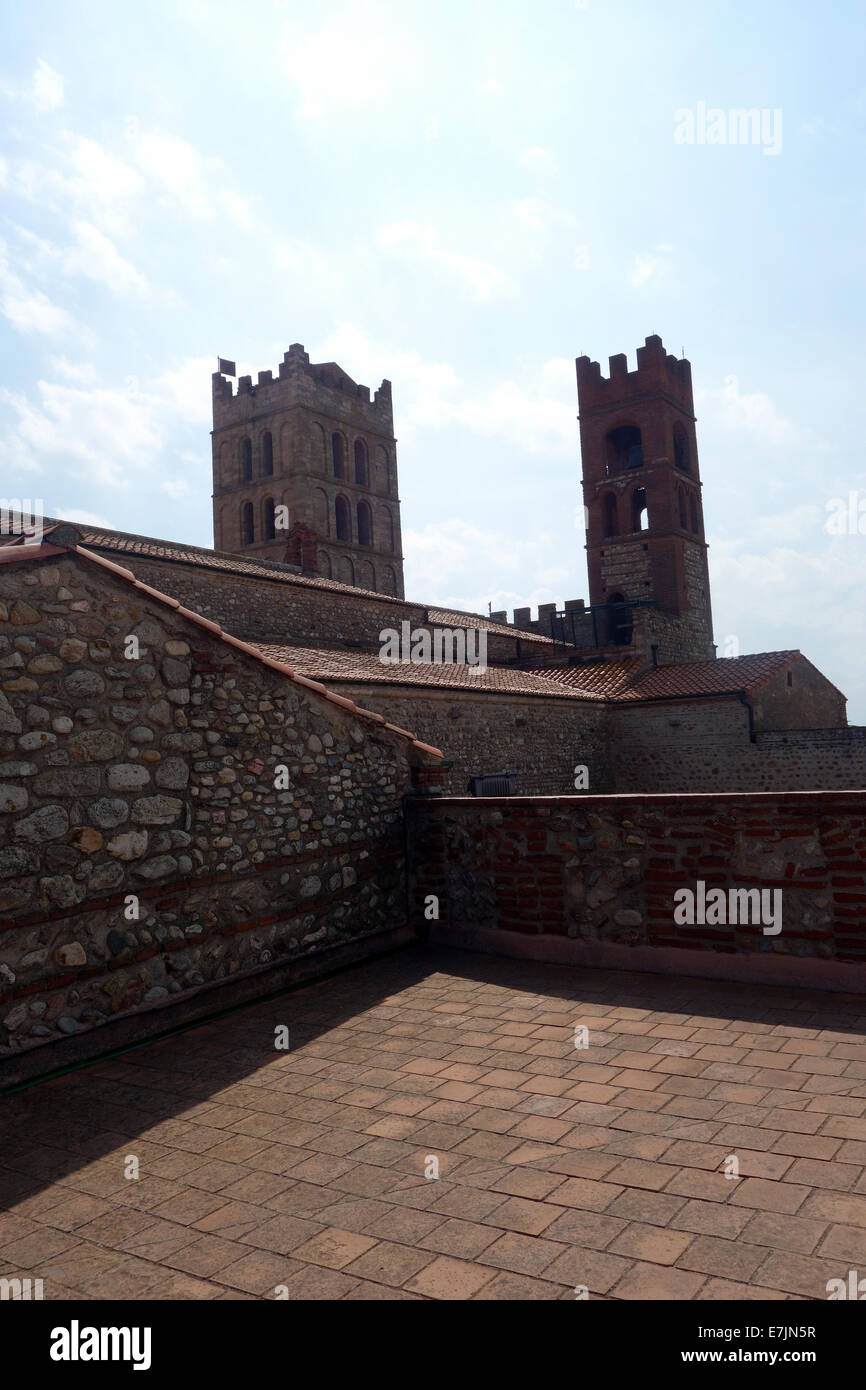 St Jodi’s romanesque Catheral with cloisters, flying buttresses, full ...