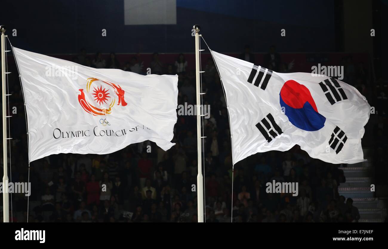 Incheon, South Korea. 19th Sep, 2014. The flags of South Korea (R) and ...