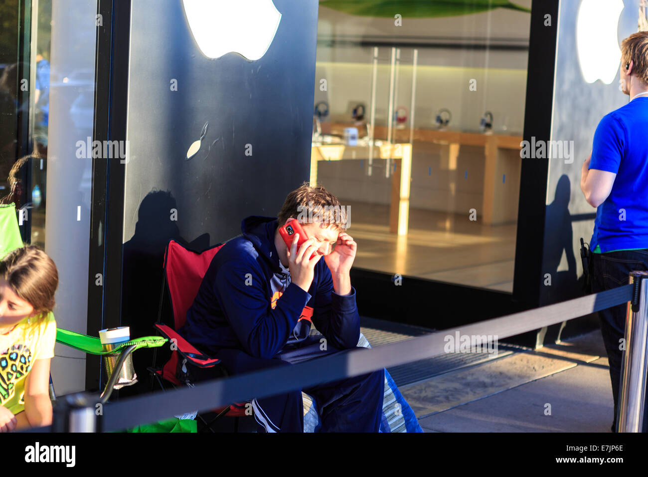 Littleton, Colorado USA. 19 Sept. 2014. Graham Rosenberg waits as first ...