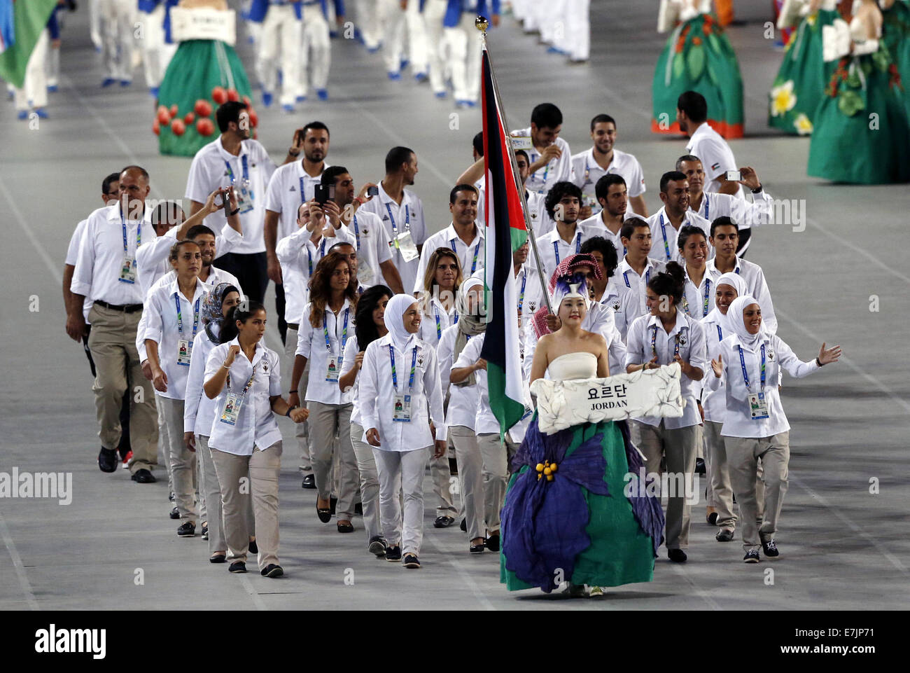 Incheon, South Korea. 19th Sep, 2014. The delegation of Jordan enters ...