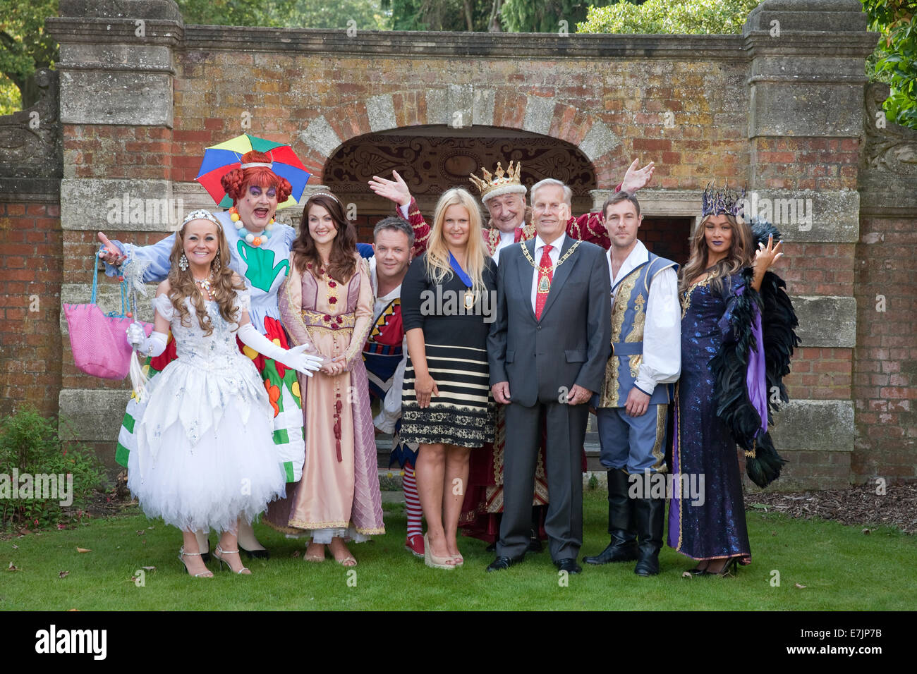 The Mayor and Deputy Mayor of Bromley join the cast at Bromley's ...